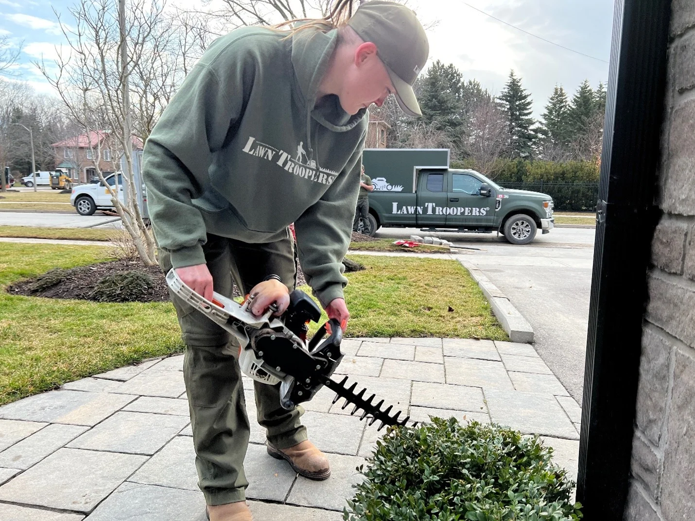 Early Spring Pruning Basics: What’s Safe to Cut?